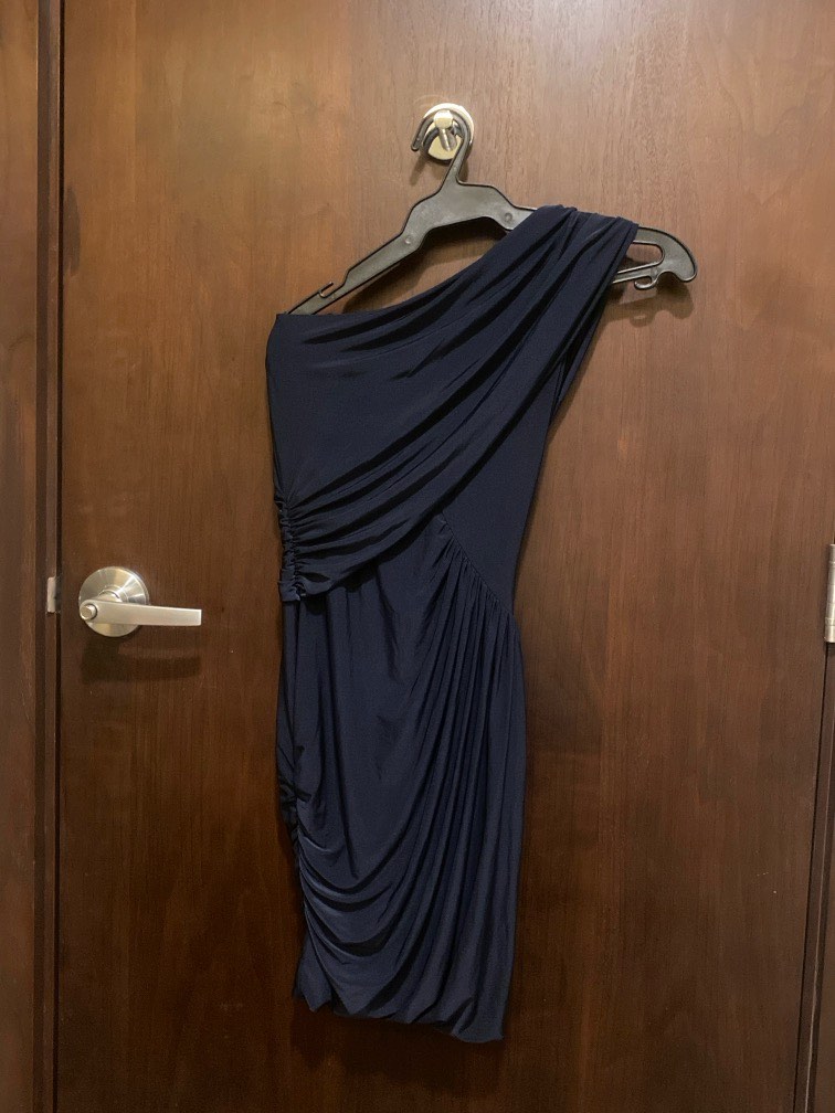 Venus cut dress - Us brand fits xs to small, Women's Fashion, Dresses ...