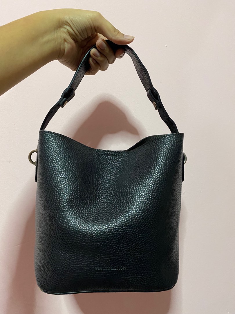 Vincis Bench, Women's Fashion, Bags & Wallets, Tote Bags on Carousell