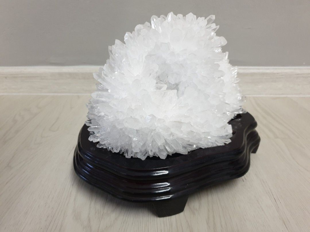 White crystal twin cluster dome, Hobbies & Toys, Memorabilia ...