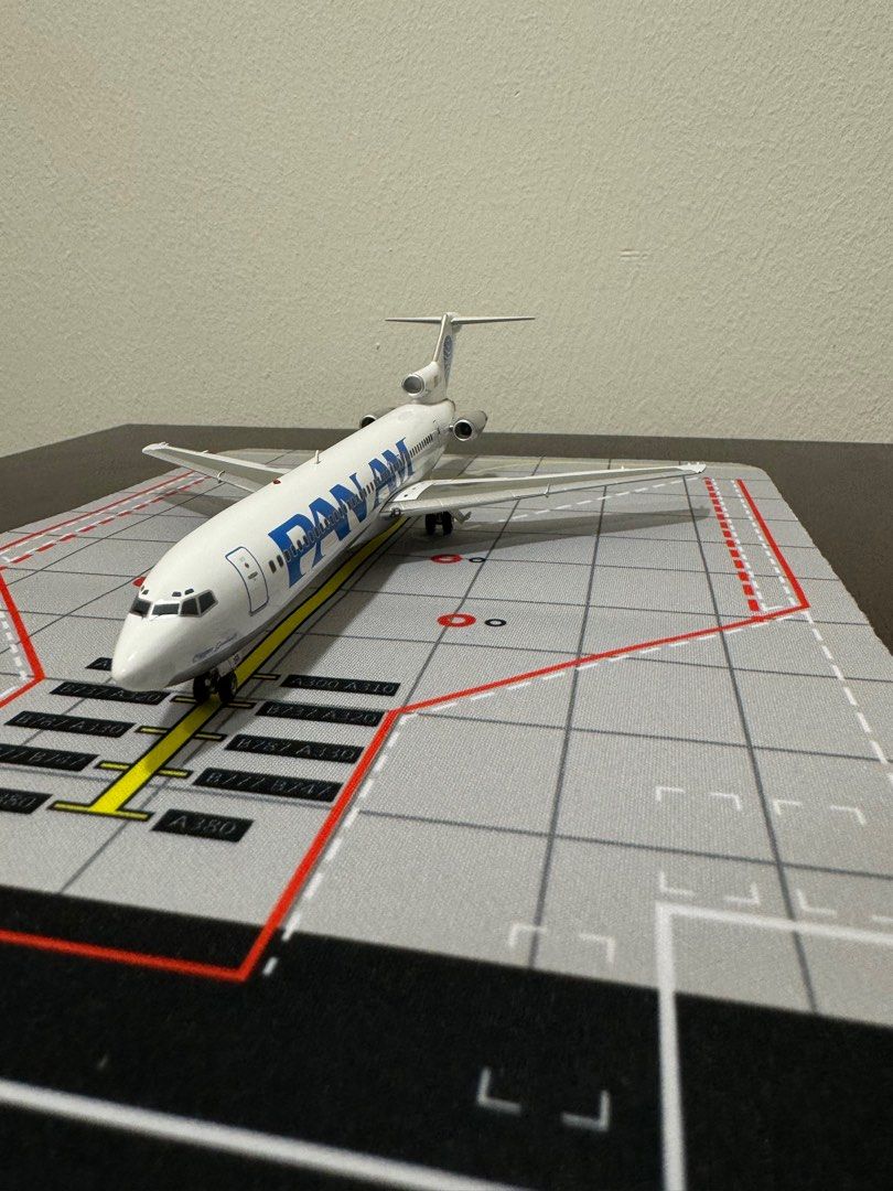 1/200 Pan Am Boeing 727-200, Hobbies & Toys, Toys & Games on Carousell