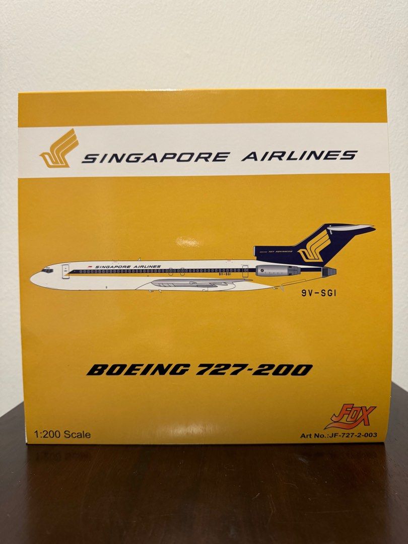 1/200 Singapore Airlines B727-200, Hobbies & Toys, Toys & Games on ...