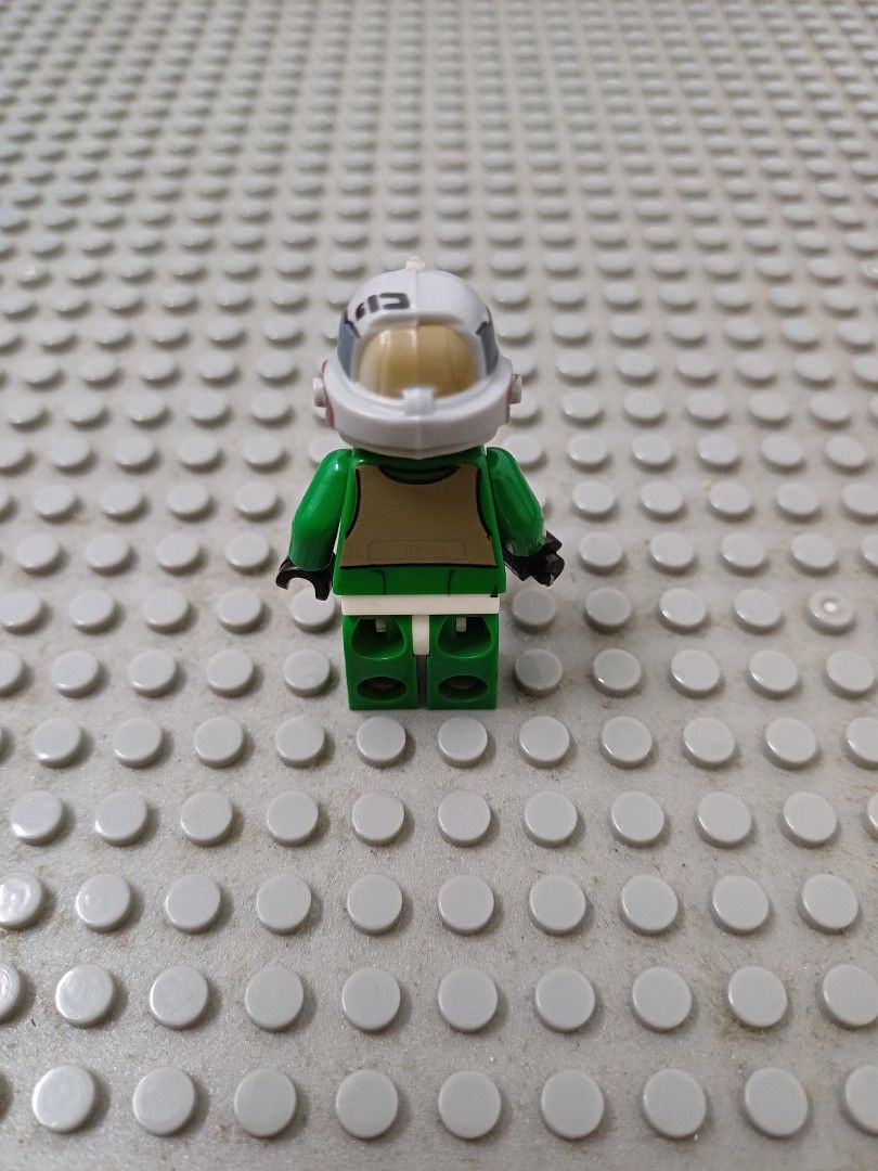 A Wing Pilot Minifigure, Hobbies & Toys, Toys & Games on Carousell