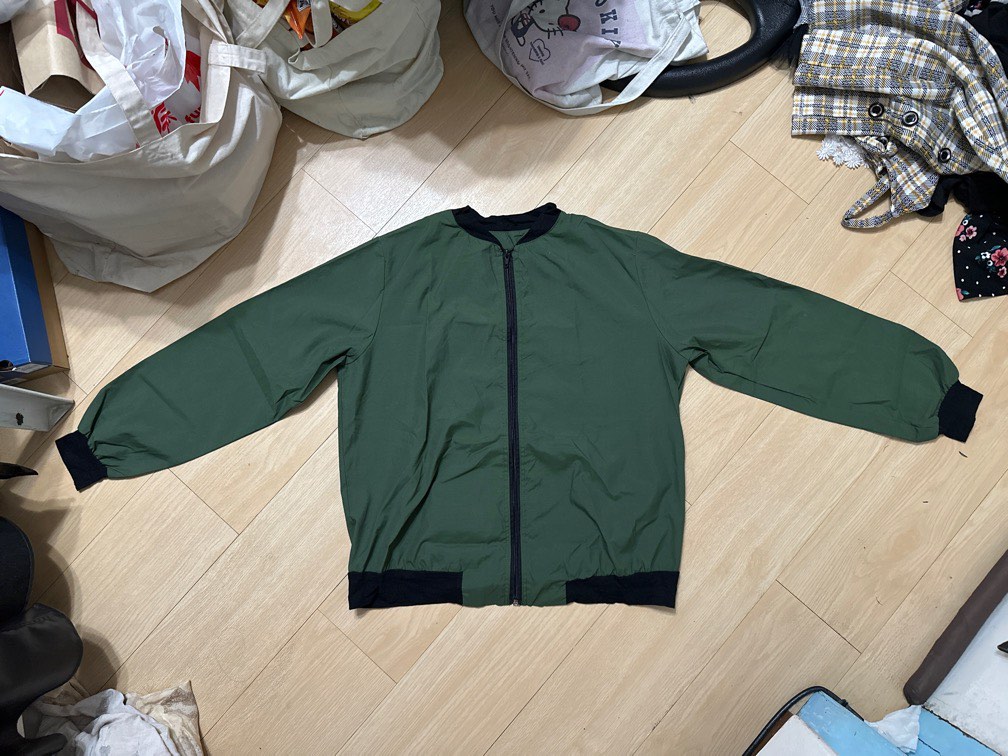 army green bomber jacket (y2k/grunge/acubi/streetwear), Women's Fashion ...