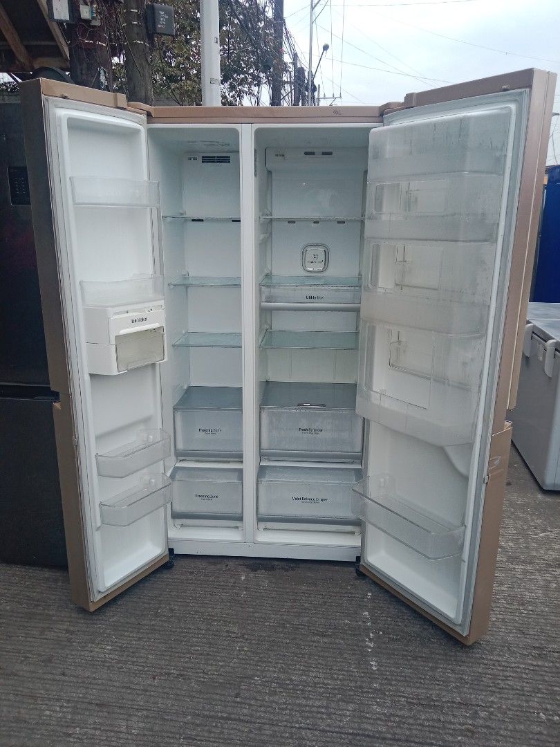 Batterfly side by side refrigerator, TV & Home Appliances, Other Home ...
