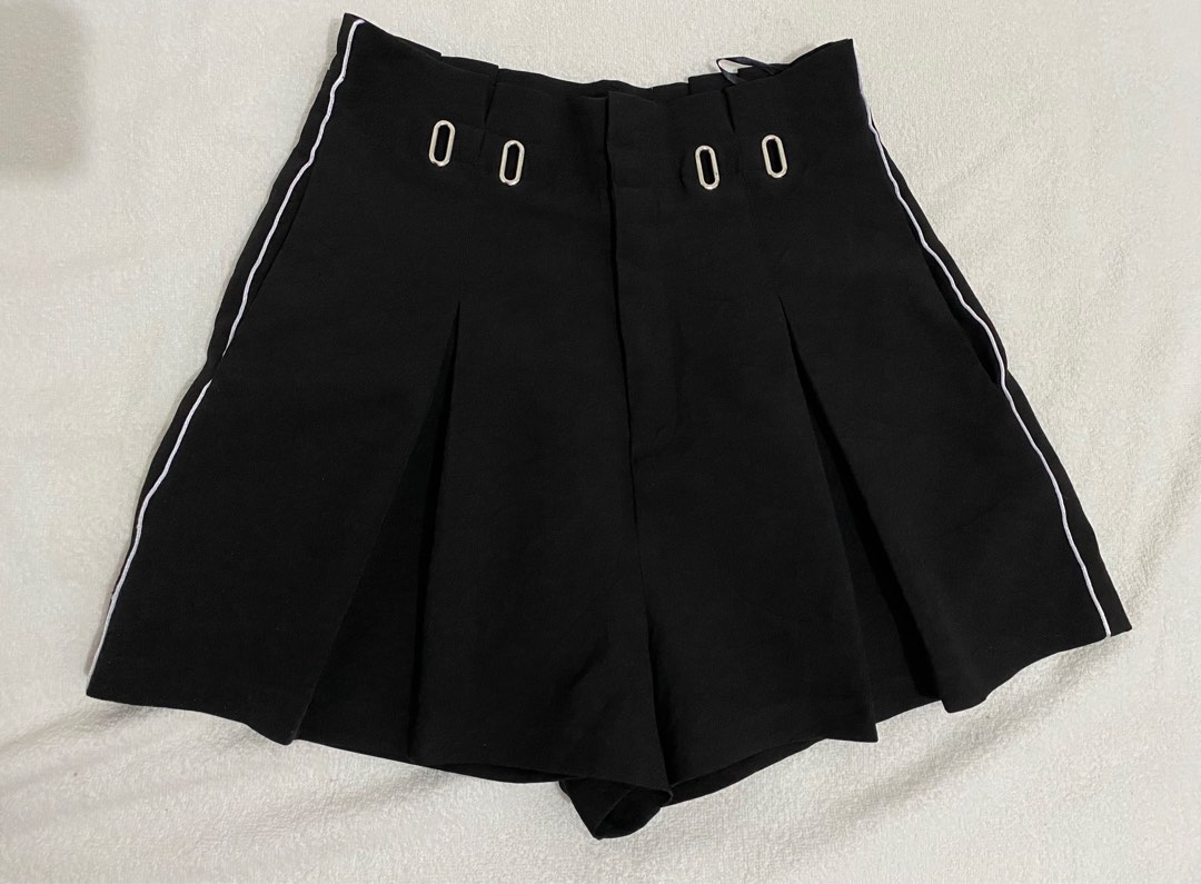 Black Skorts, Women's Fashion, Bottoms, Shorts on Carousell