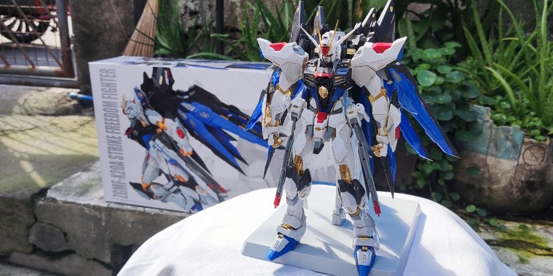 Bootleg gundam master grade 1/100, Hobbies & Toys, Toys & Games on ...