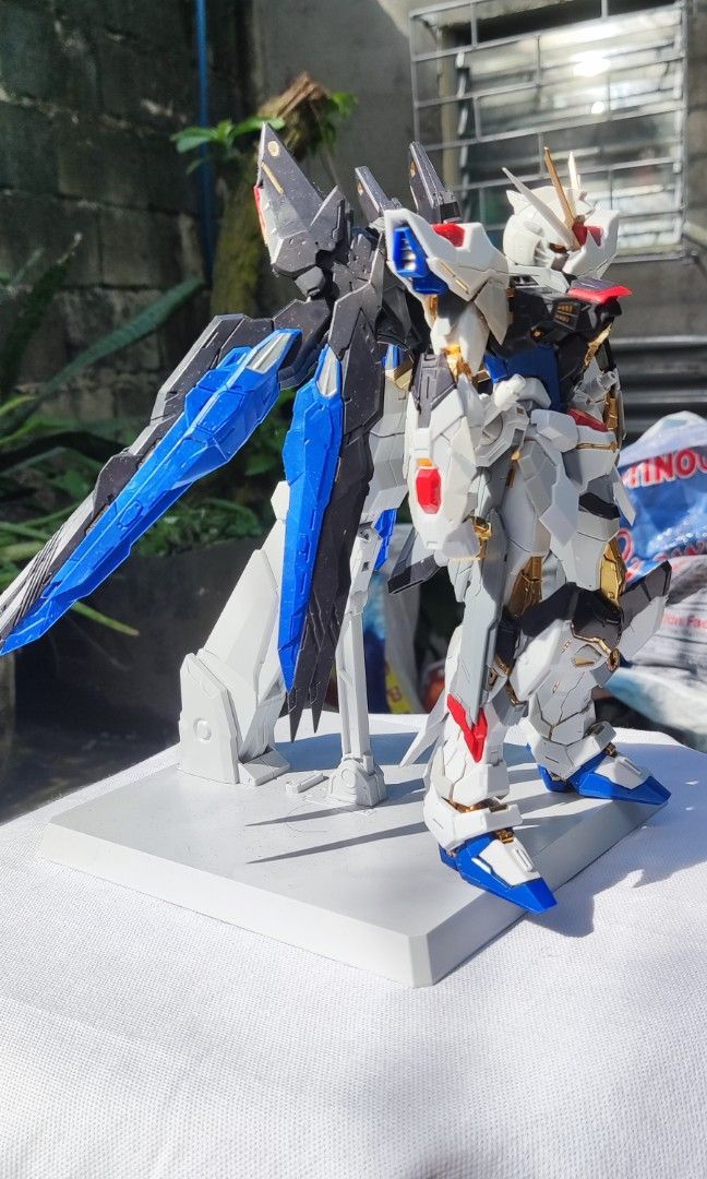 Bootleg gundam master grade 1/100, Hobbies & Toys, Toys & Games on ...