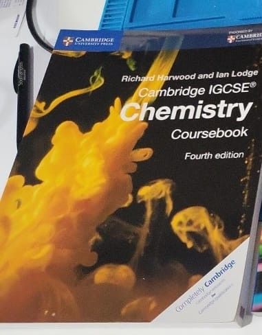 Cambridge IGCSE Chemistry Coursebook 4th edition, Hobbies & Toys, Books ...