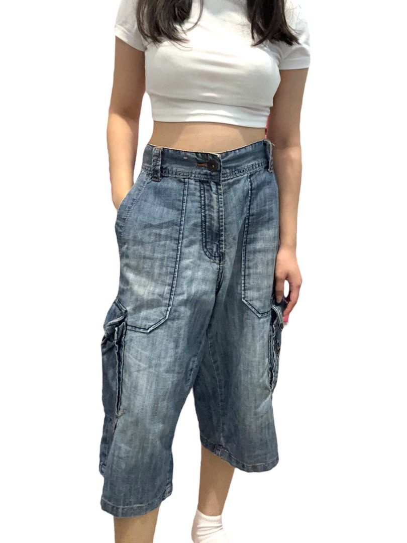 cargo highrise wide leg jorts, Women's Fashion, Bottoms, Shorts on ...