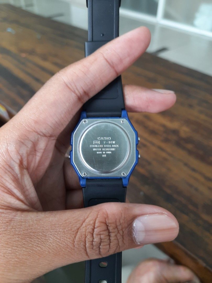 CASIO F91W LIKE NEW BIRU BLUE, Fesyen Pria, Jam Tangan di Carousell