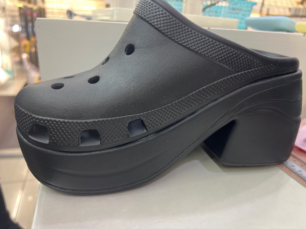 Croc heel, Women's Fashion, Footwear, Sandals on Carousell