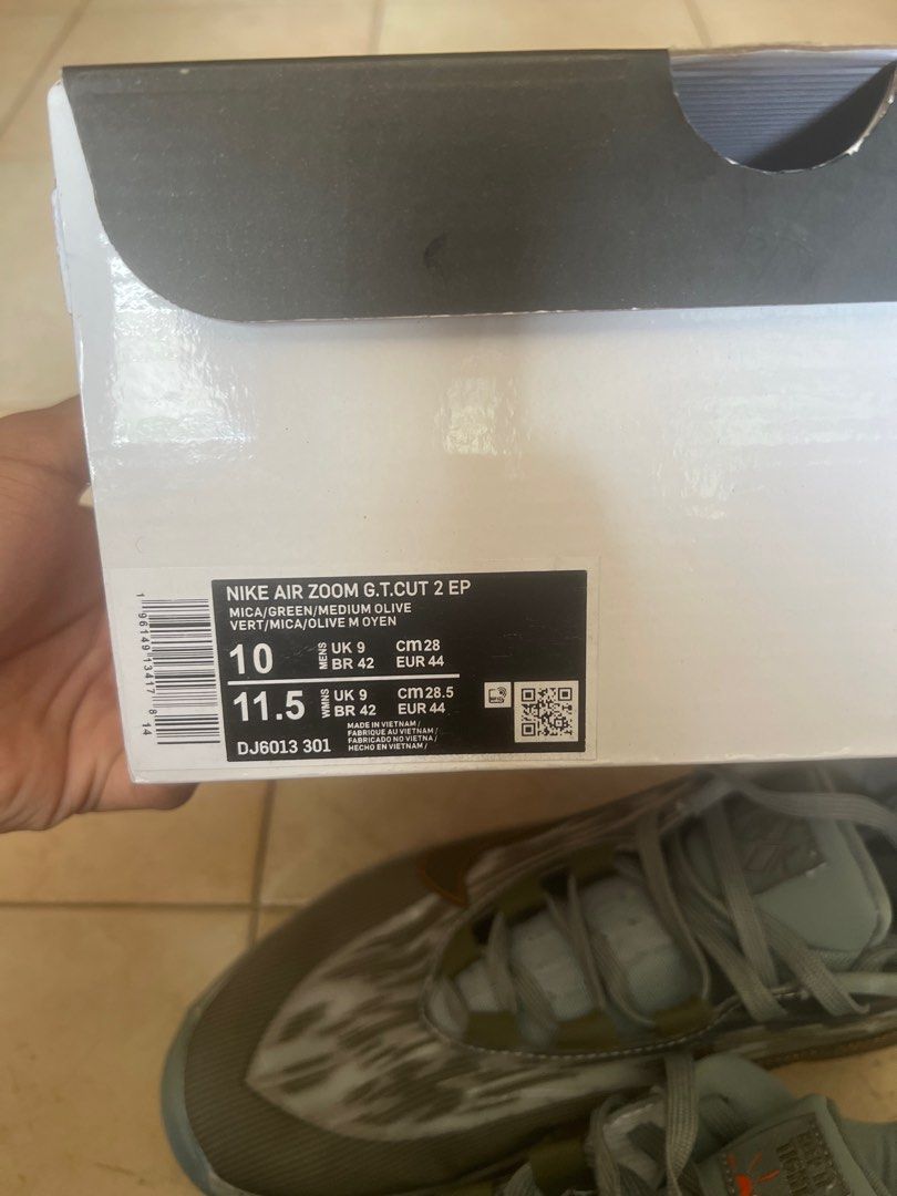 devin booker gt cut 2, Men's Fashion, Footwear, Sneakers on Carousell