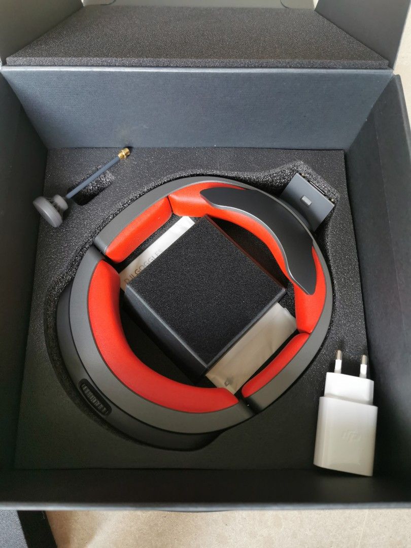 DJI Goggles Racing Edition, Photography, Drones on Carousell