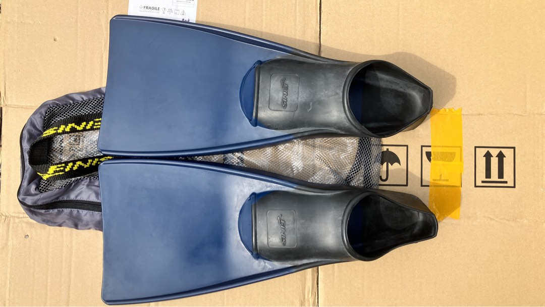 Finis Long Floating Swim Fins (US 11-13), Sports Equipment, Sports ...