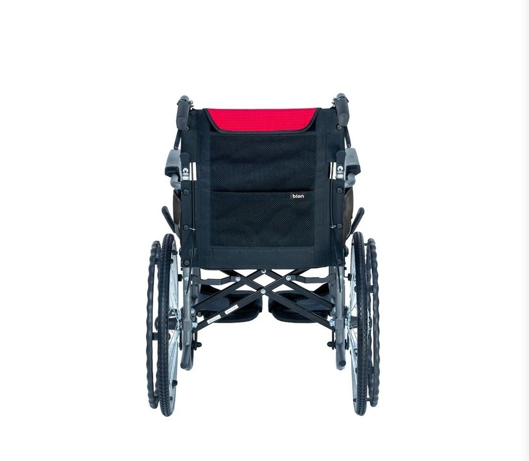 Foldable Wheelchair Self Push, Health & Nutrition, Assistive ...