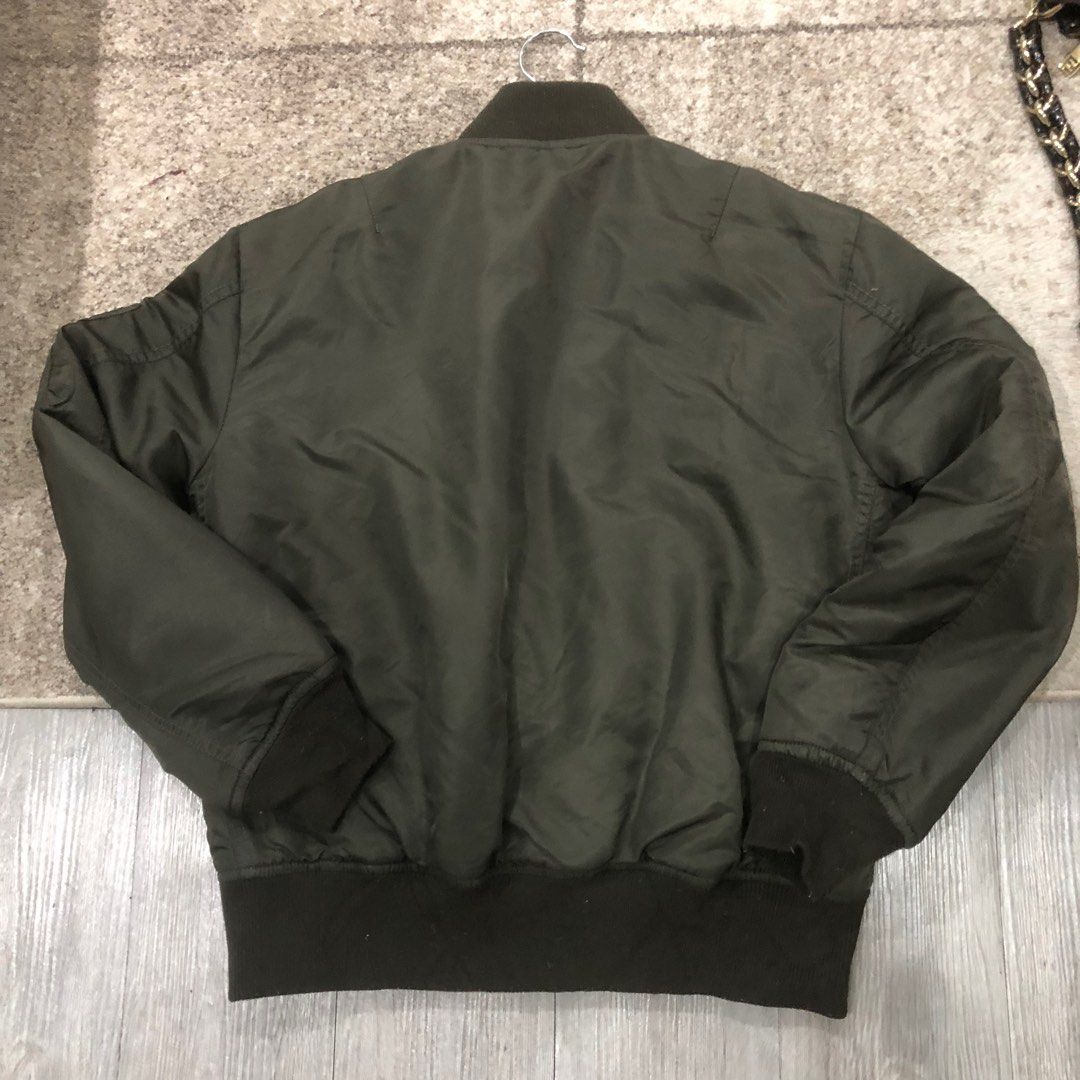 GU Bomber Jacket, Men's Fashion, Coats, Jackets and Outerwear on Carousell