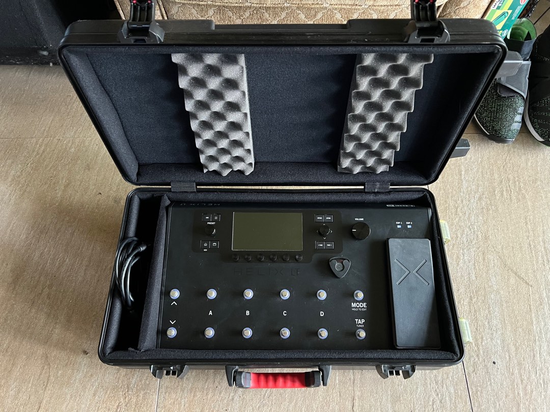 Helix LT - Line 6 (w/ Gator Hard Shell Case), Hobbies & Toys, Music ...