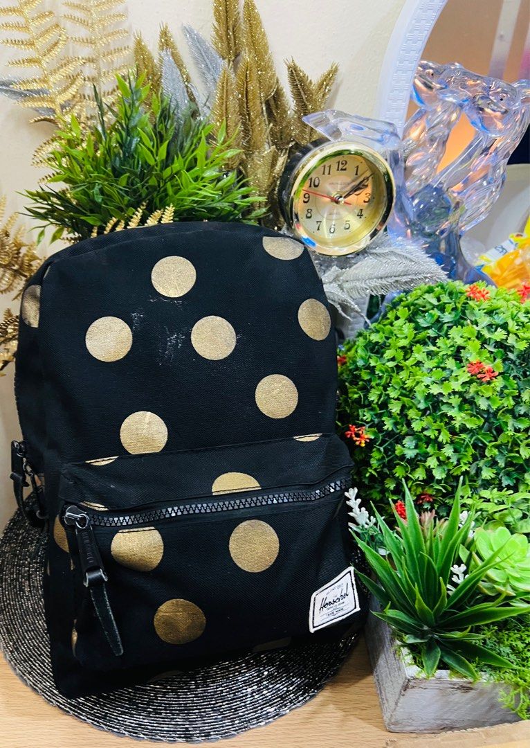 HERCHEL, Women's Fashion, Bags & Wallets, Backpacks on Carousell
