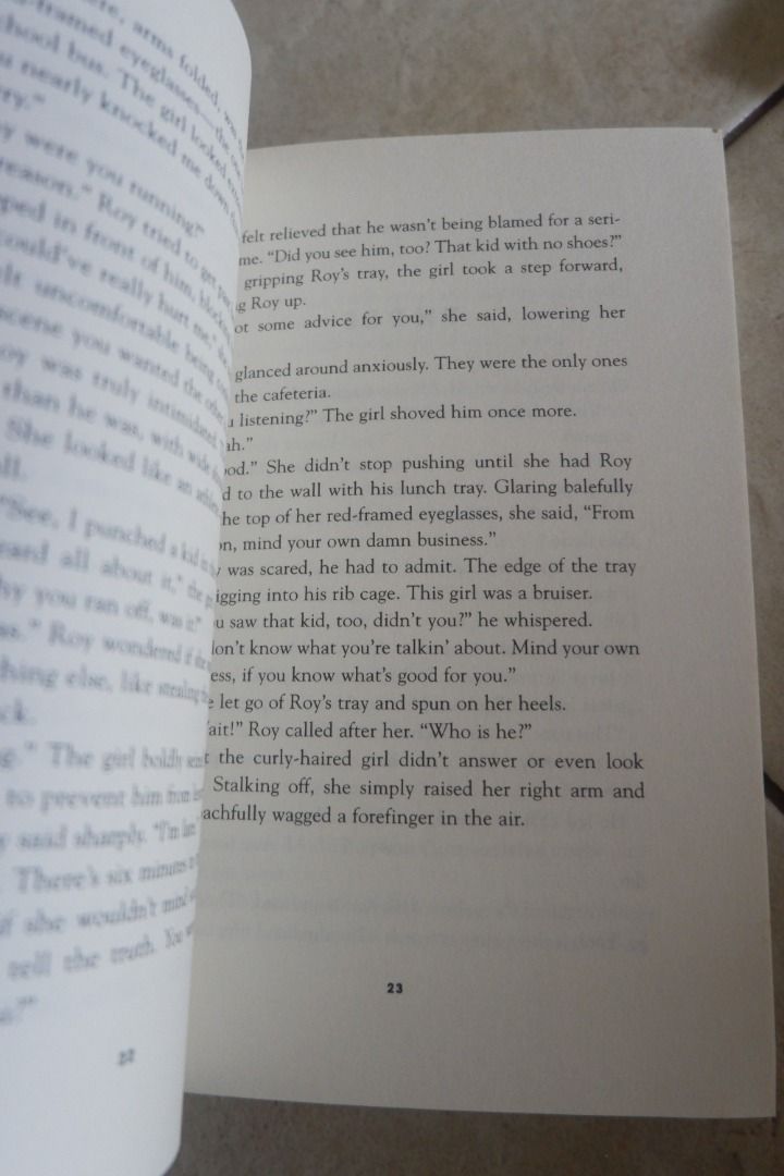 Hoot by Carl Hiaasen, Hobbies & Toys, Books & Magazines, Fiction & Non ...