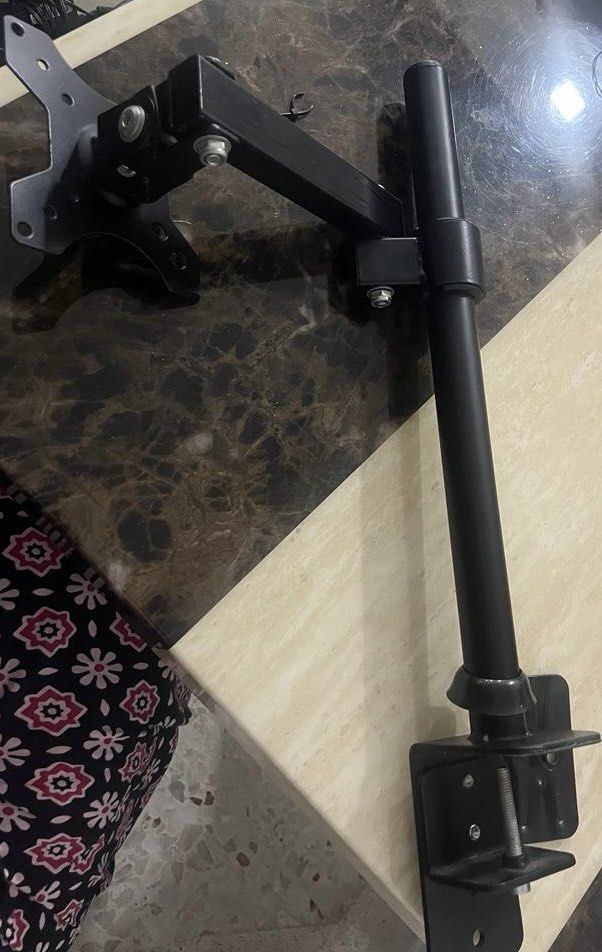 LG 24 inch monitor with stand and monitor Arm, Computers & Tech, Parts ...