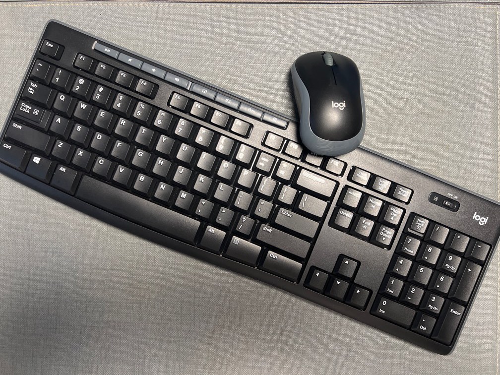 Logitech M270 keyboard & M185 Mouse, Computers & Tech, Parts ...