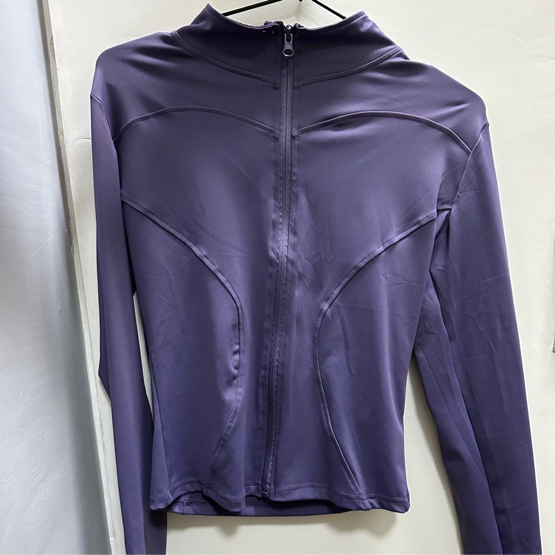 Long sleeve workout jacket (Asian sizing), Women's Fashion, Tops, Longsleeves on Carousell