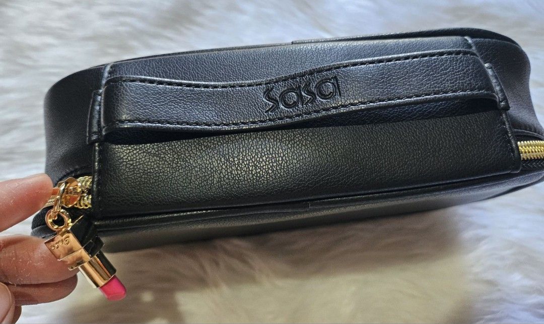 Make up pouch, Women's Fashion, Bags & Wallets, Purses & Pouches on ...