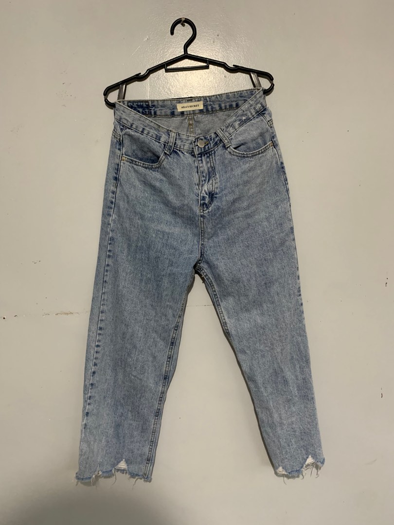 Maong pants, Women's Fashion, Bottoms, Jeans on Carousell