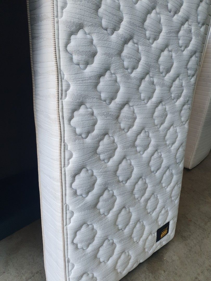 maxcoil super single pocket spring mattress, Furniture & Home Living ...