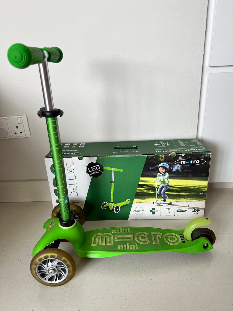 Micro Scooter Mini Deluxe (LED), Sports Equipment, Sports & Games ...