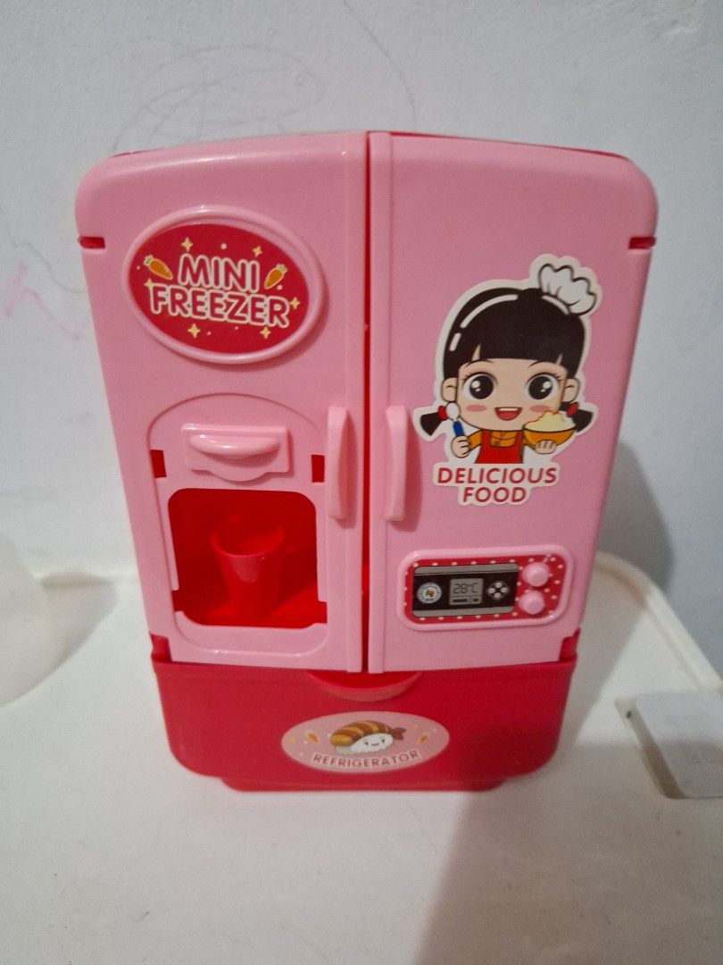 Mini ref with flaws, Hobbies & Toys, Toys & Games on Carousell