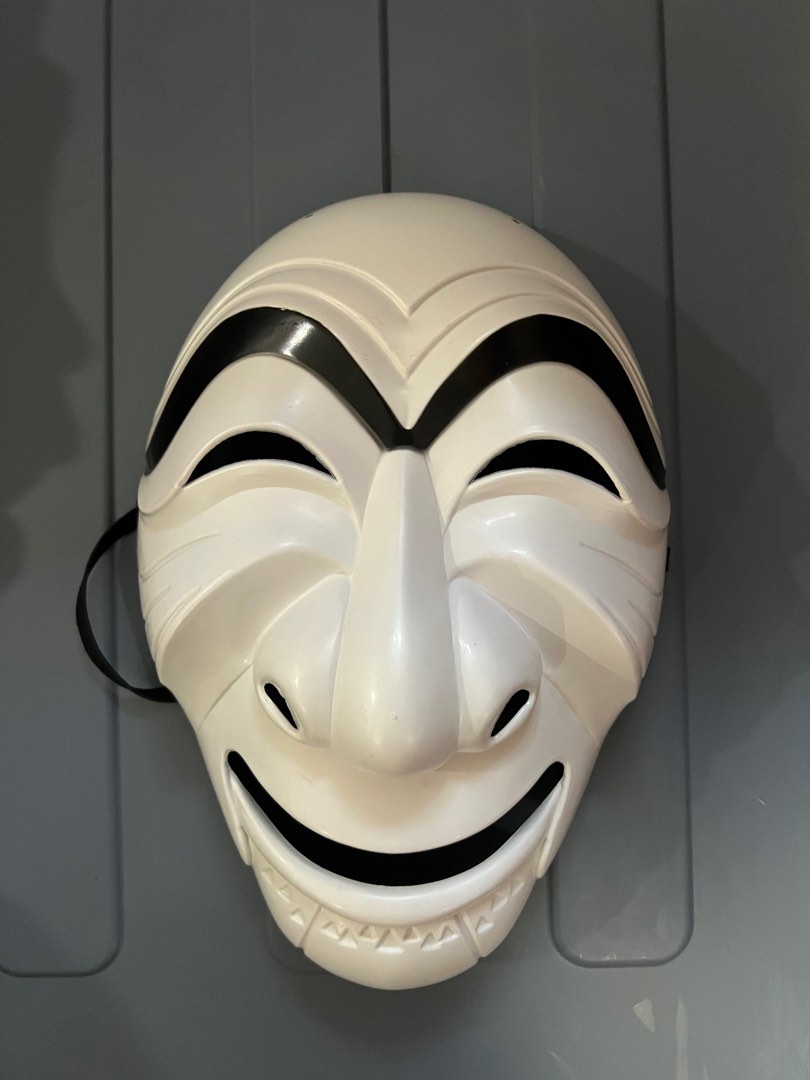 Money Heist Costume and Mask, Men's Fashion, Tops & Sets, Sets ...