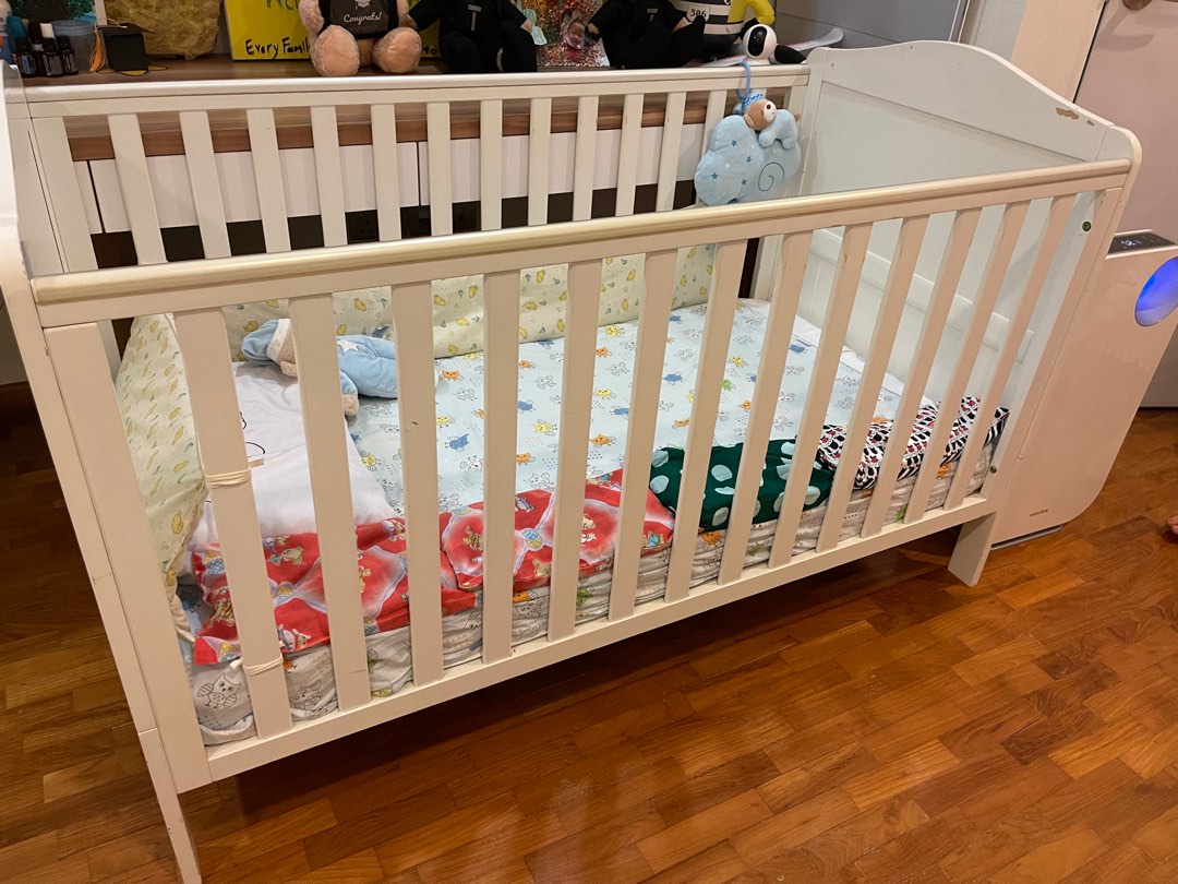 Mother care classic curve cot 4 in 1, Babies & Kids, Baby Nursery ...