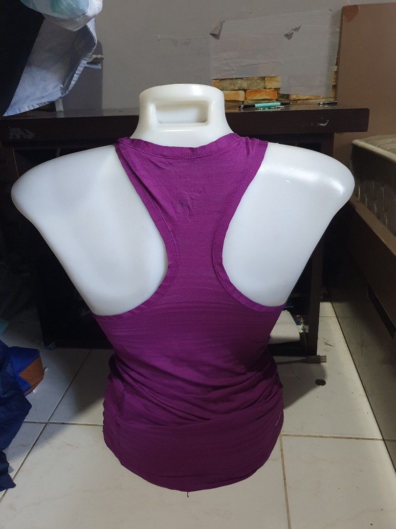 Nike Gym Sando, Women's Fashion, Tops, Sleeveless on Carousell