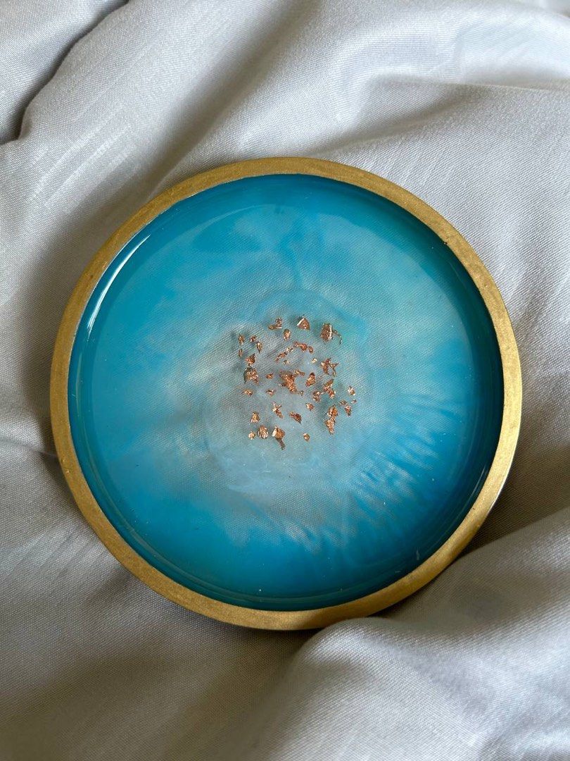ocean blue circle coaster, Everything Else on Carousell