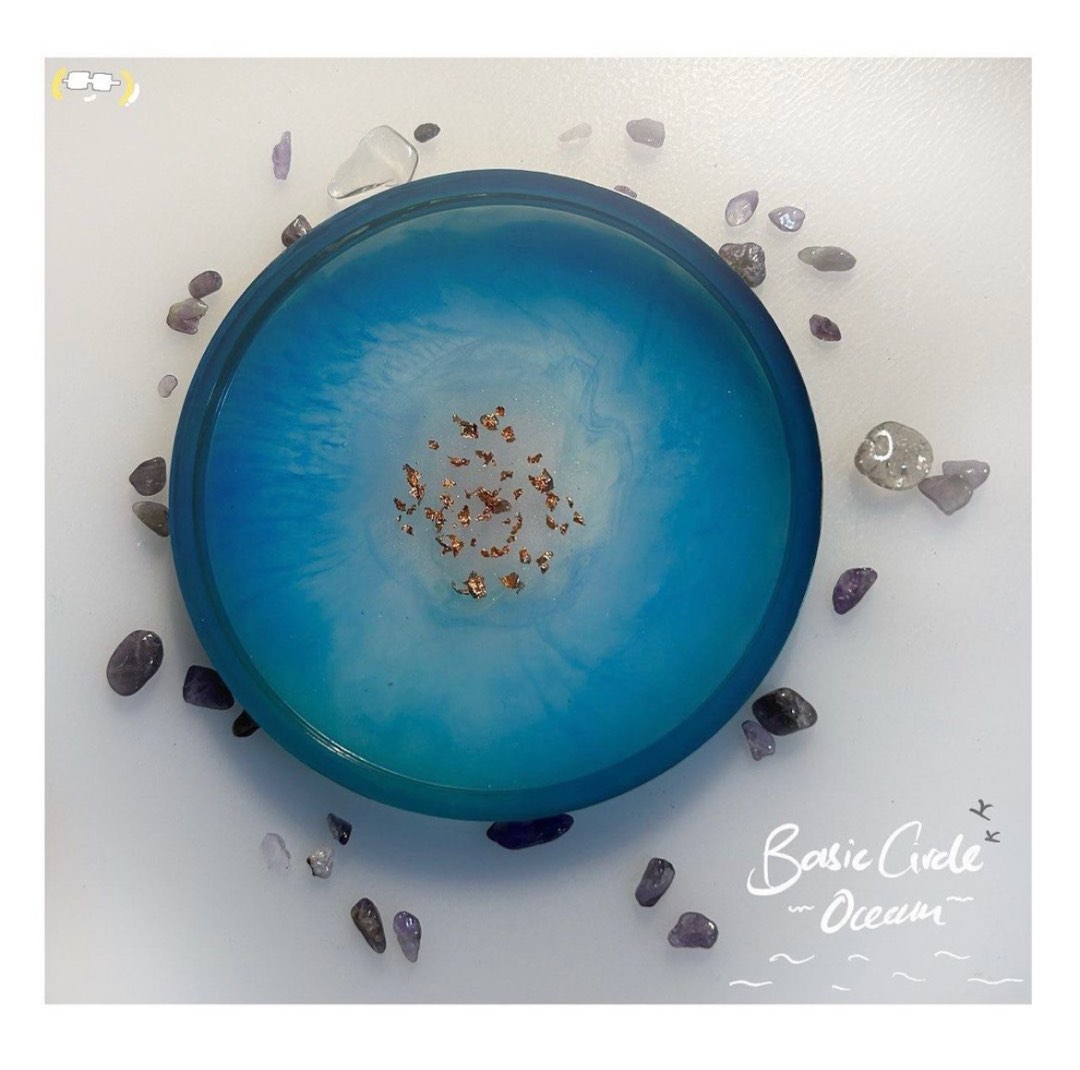 ocean blue circle coaster, Everything Else on Carousell