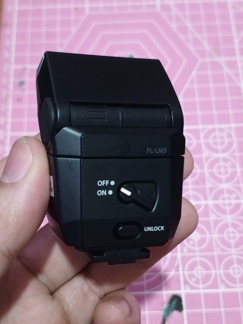 Olympus fl-lm3 flash, Photography, Cameras on Carousell