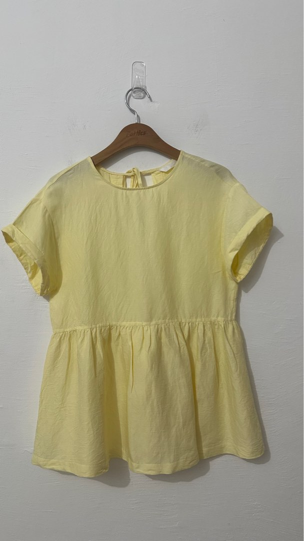 Open back hanging top, Women's Fashion, Tops, Blouses on Carousell