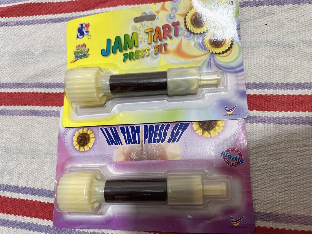 Pineapple Jam mould press set, Furniture & Home Living, Kitchenware ...