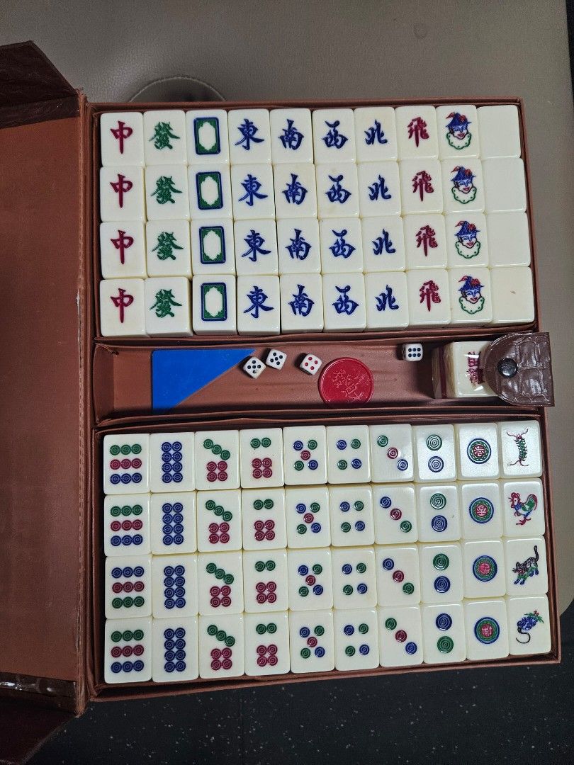 Portable Mahjong Table, Hobbies & Toys, Toys & Games on Carousell