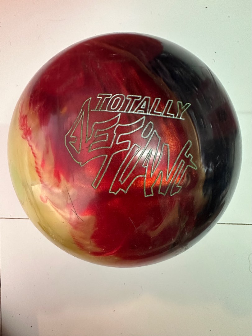 Roto Grip Totally Defiant, Sports Equipment, Sports & Games, Billiards ...