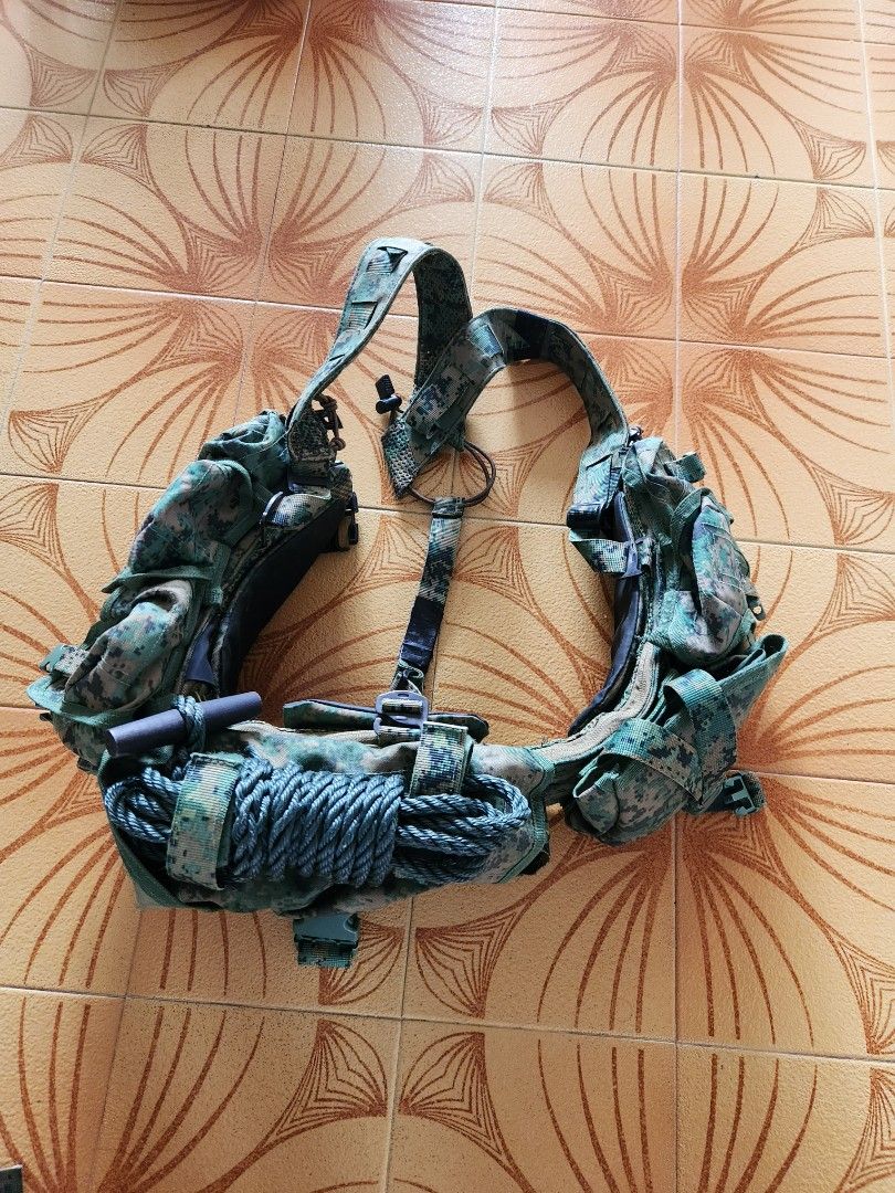 SAF LBS BMT ver., Sports Equipment, Hiking & Camping on Carousell