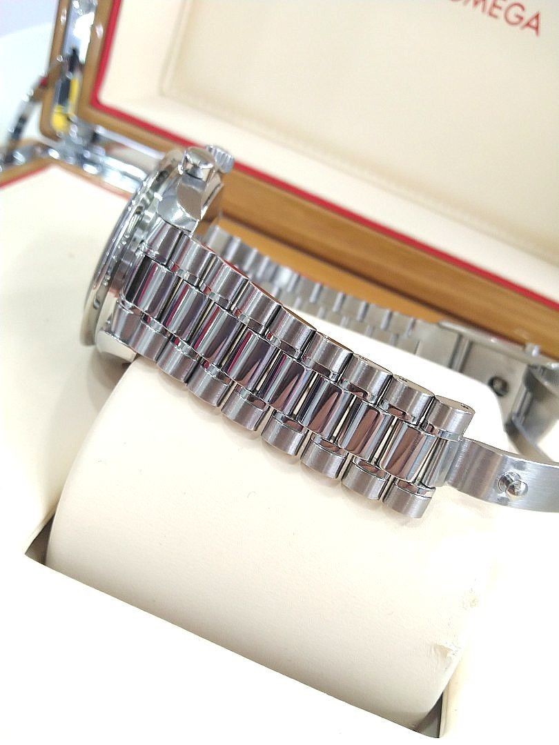 Sapphire Omega speedometer reduced, Luxury, Watches on Carousell