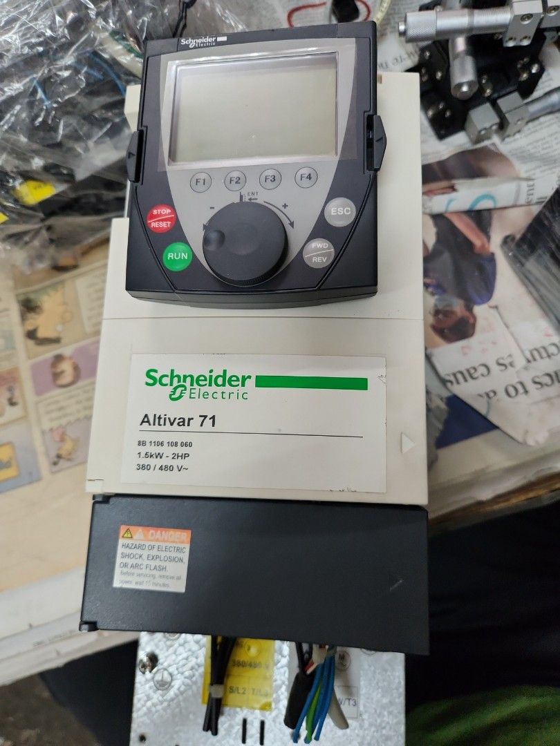 SCHNEIDER INVERTER ALTIVAR 71 1.5KW 2HP, TV & Home Appliances ...