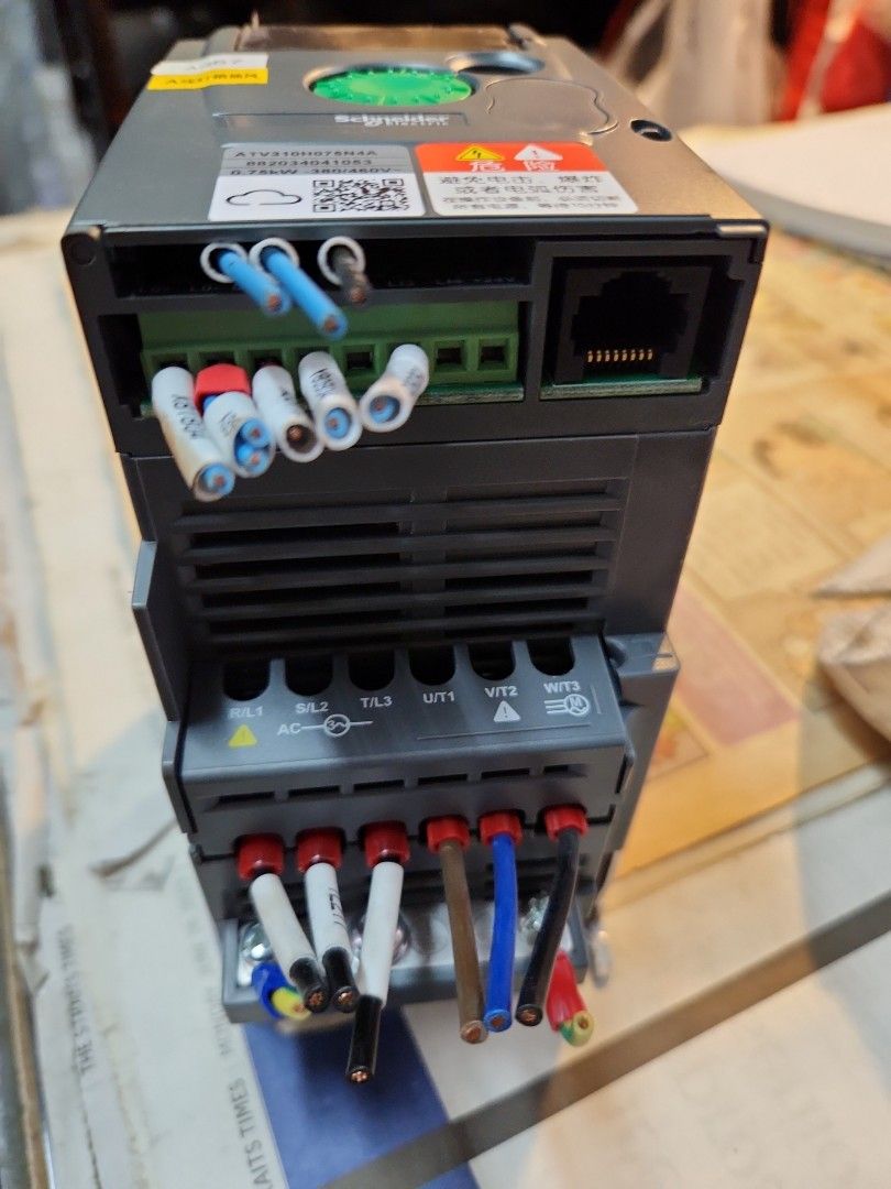 SCHNEIDER ALTIVAR INVERTER 0.75KW 1HP 3PHASE, TV & Home Appliances ...