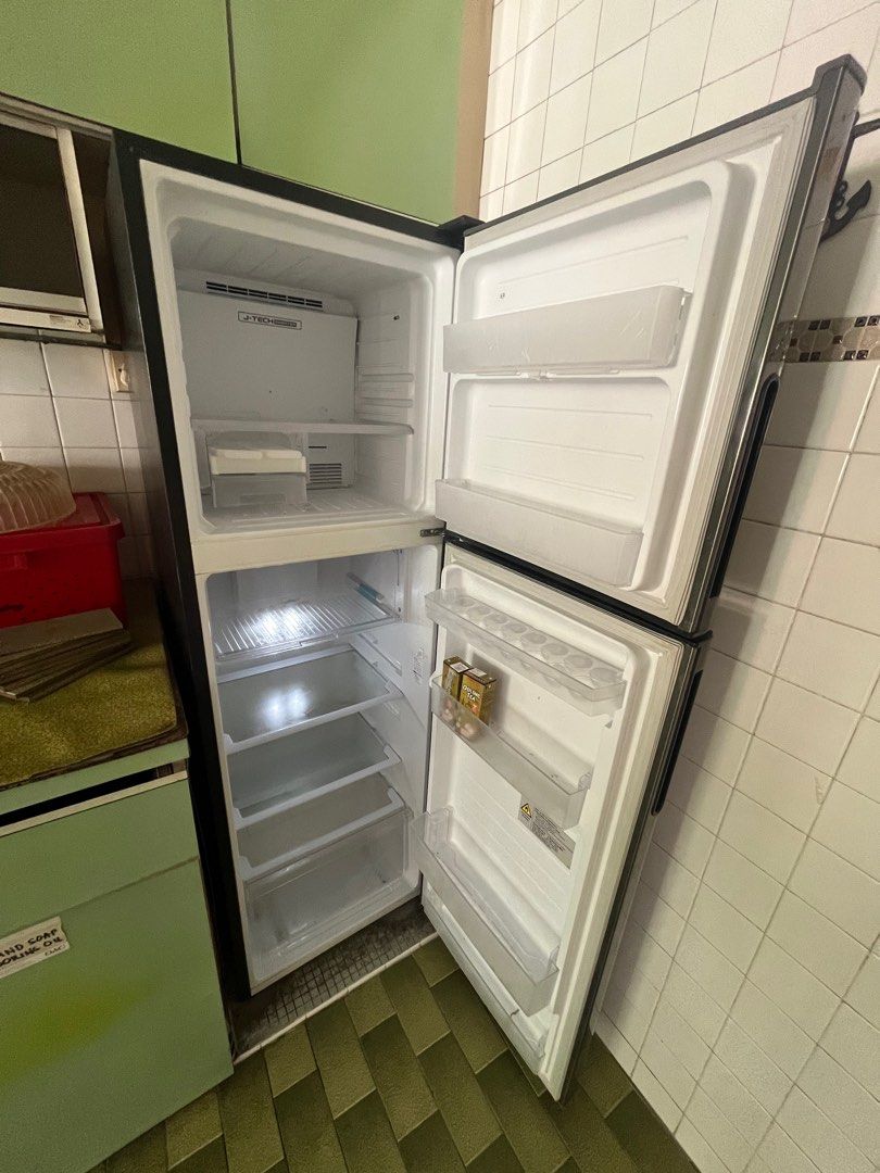 sharp sj rx34e-sl fridge freezer 254L, TV & Home Appliances, Kitchen ...