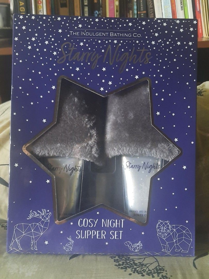 Starry Nights Cosy Night Slipper Set, Women's Fashion, Footwear ...