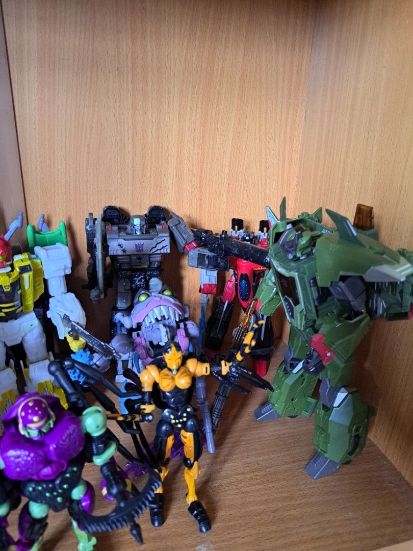 Transformer legacy decepticon megatron amada starscream and dreadwing ...