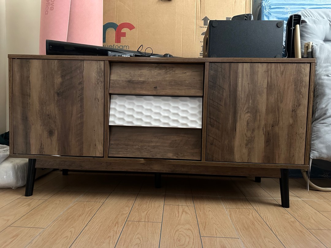 TV Rack (Mandaue Foam), Furniture & Home Living, Furniture, TV Consoles ...