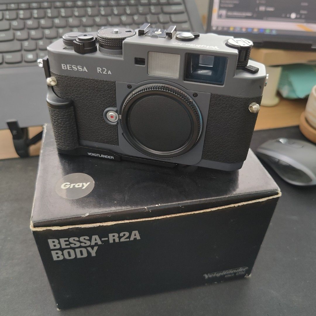 Voigtlander Bessa R2A Grey, Photography, Cameras on Carousell